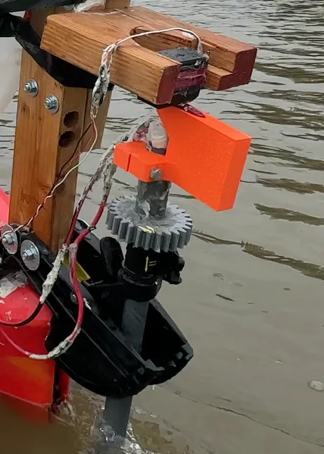 Servo Horn to Trolling Motor - Kayak Steering v3 by Zane a person ...