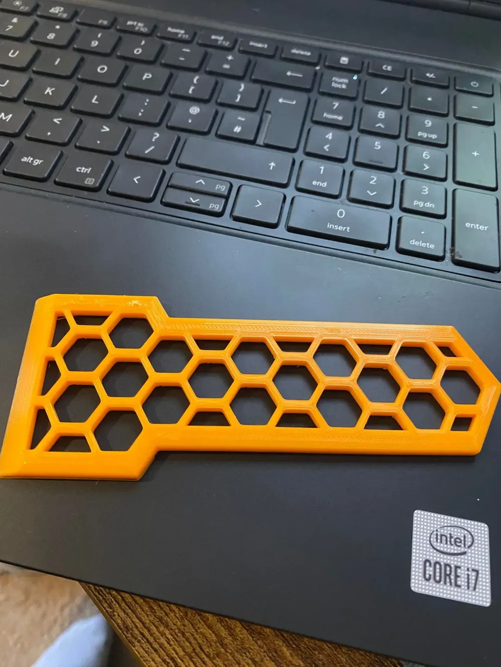 Hexagone Scraper Remixed by ThePerson22 - MakerWorld