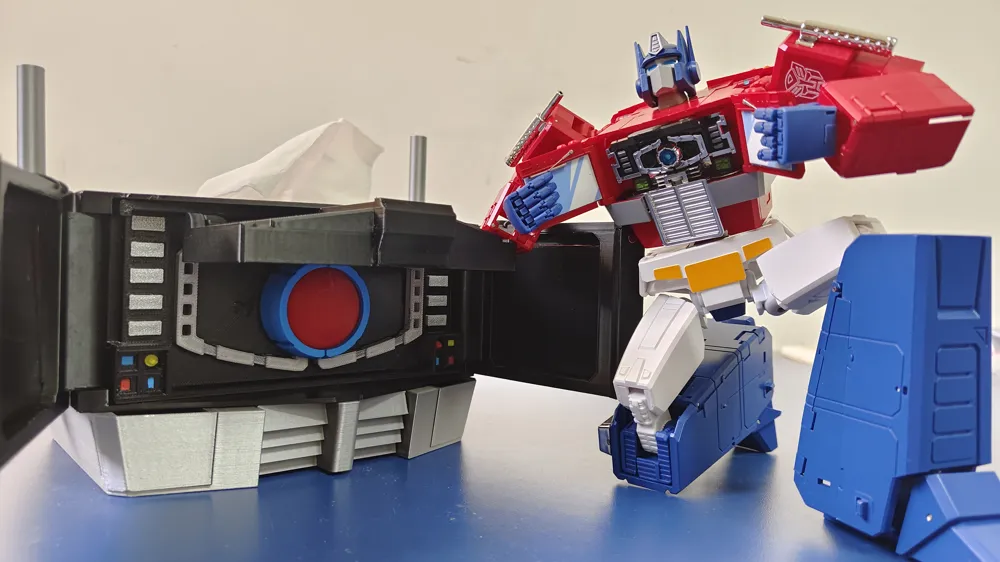 Transformers Optimus Prime Tissue Box by 八分宅 MakerWorld: Download Free ...