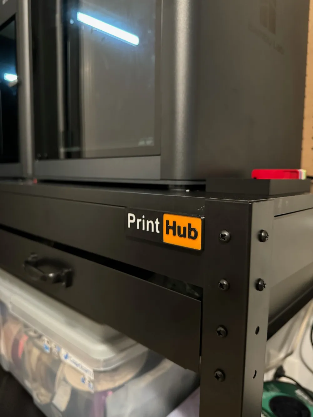 PrintHub Sign with Magnets Remixed by L3thality - MakerWorld