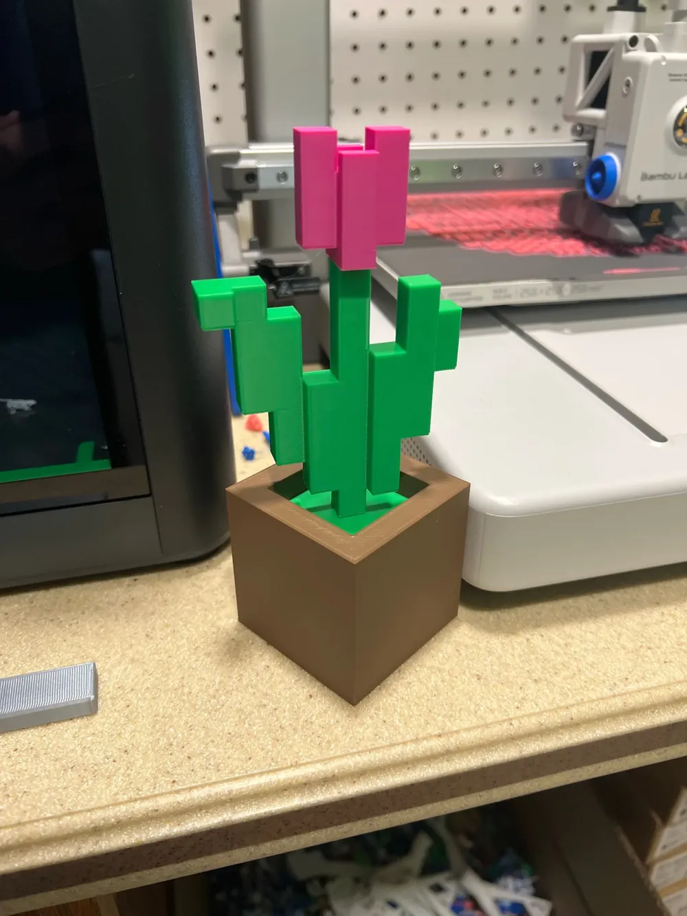Minecraft Tulip (COLOR CHANGEABLE) - Free 3D Print Model - MakerWorld