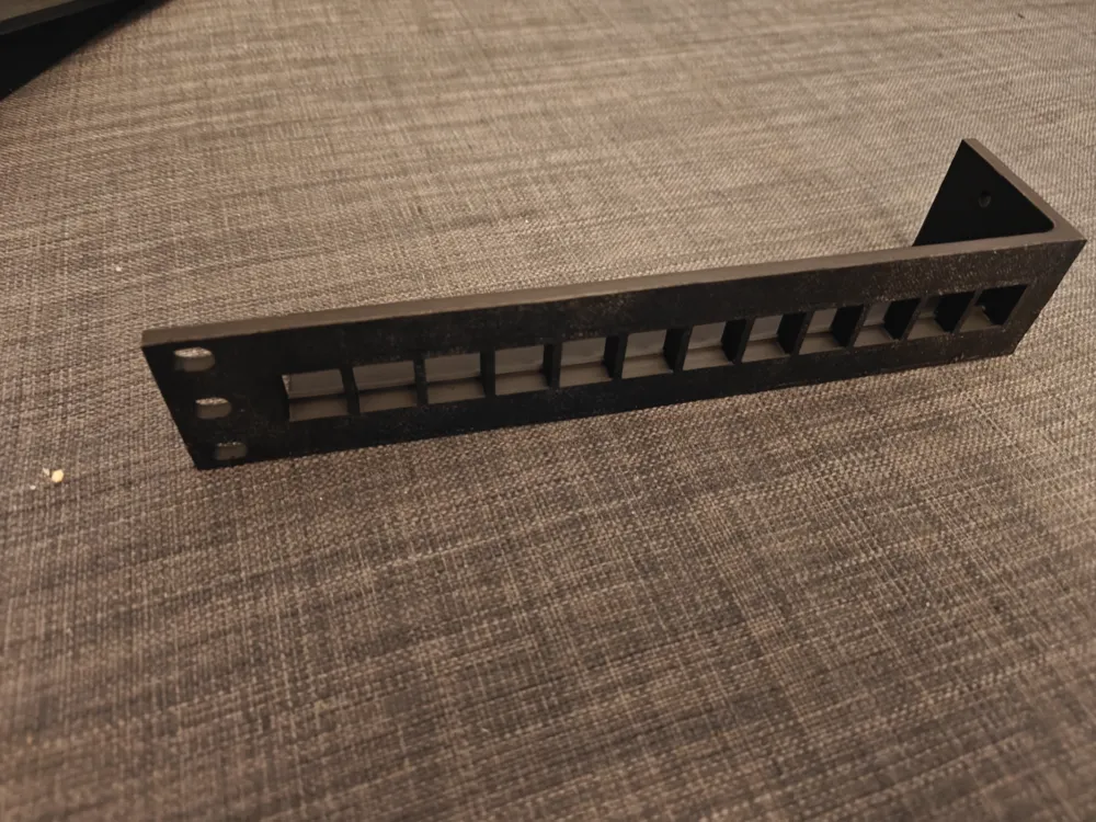 19" rack keystone patch panel 1u reinforced by stijn - MakerWorld