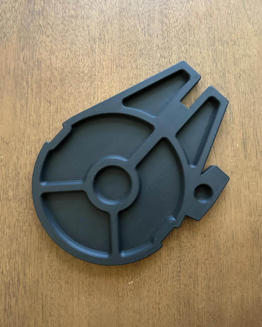Millennium Falcon Tray by hildi3d - MakerWorld
