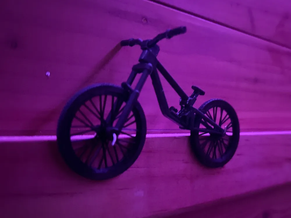 Santa Cruz Bronson Finger Bike - Free 3D Print Model - MakerWorld