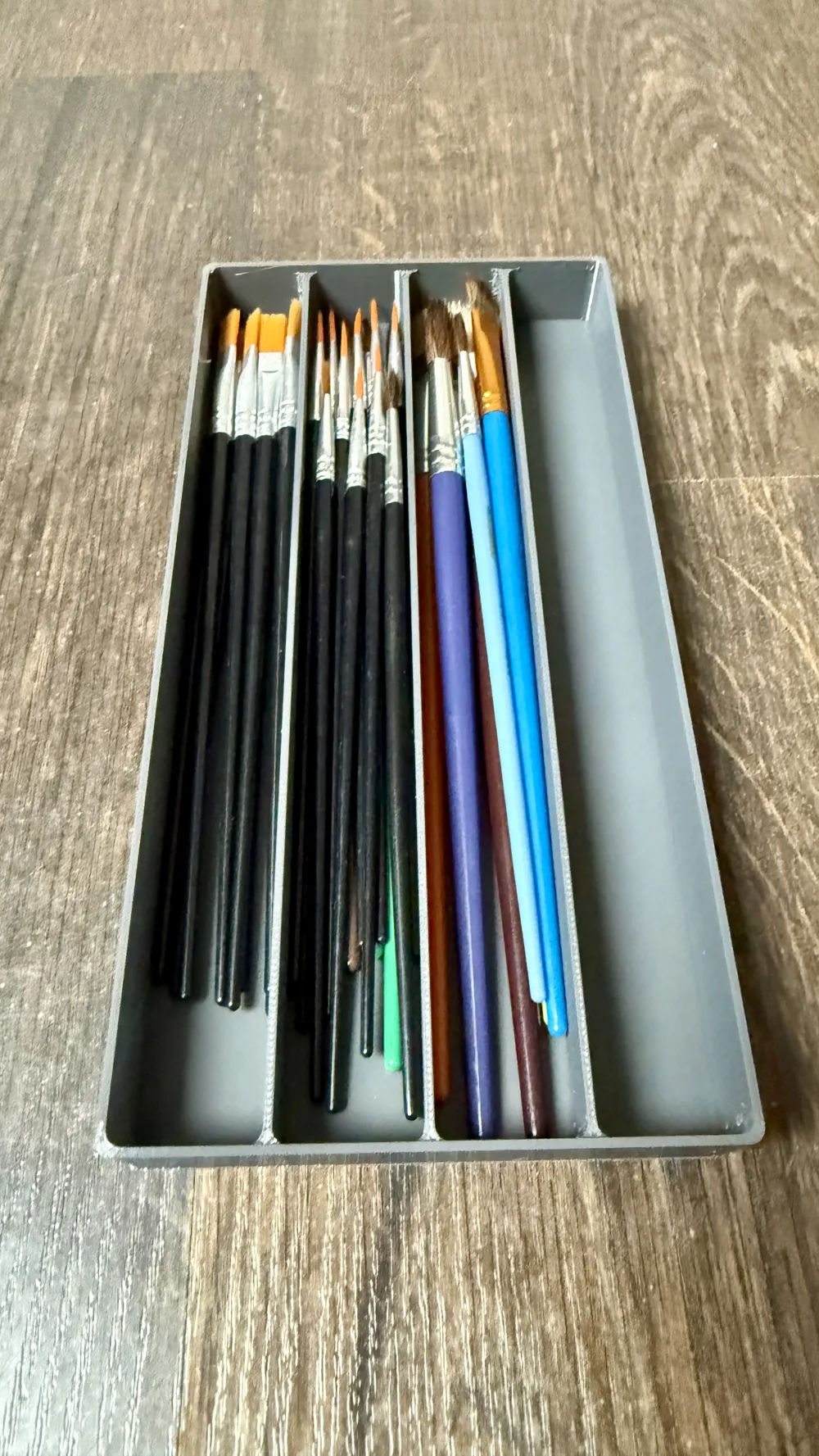 tray for brushes or pens - Free 3D Print Model - MakerWorld