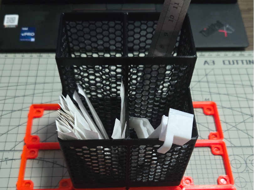 5cm版GridFinity系列——Pen Box （2x2） by 喜多狼 MakerWorld: Download Free 3D Models