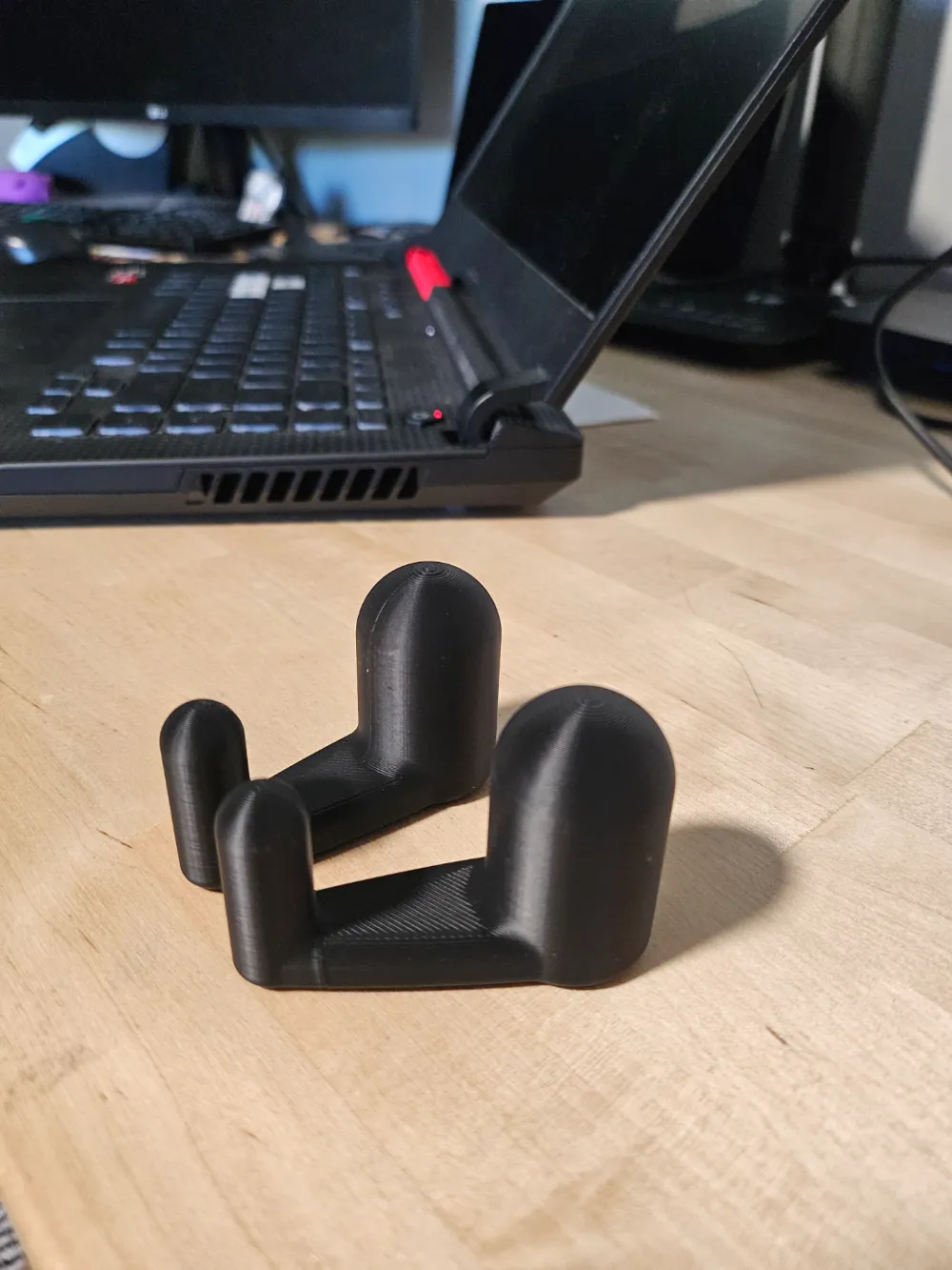 XL Portable Gaming Laptop Stand Remixed by CaesarOfSalads - MakerWorld