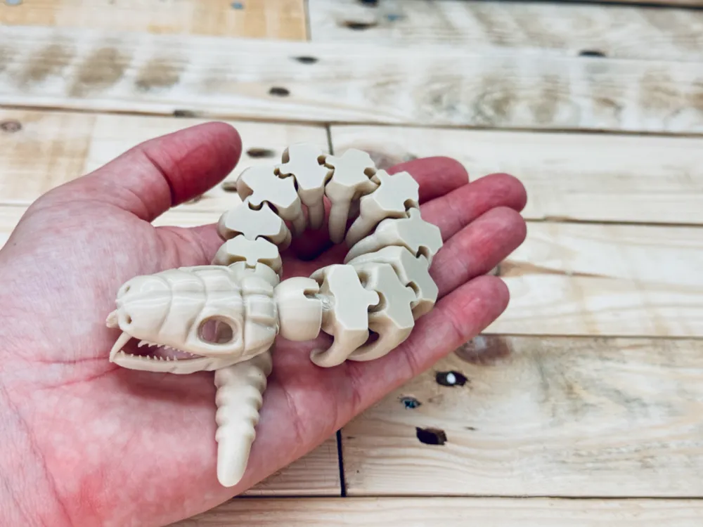 Mini Snake Skeleton by ENIQUE3D MakerWorld: Download Free 3D Models