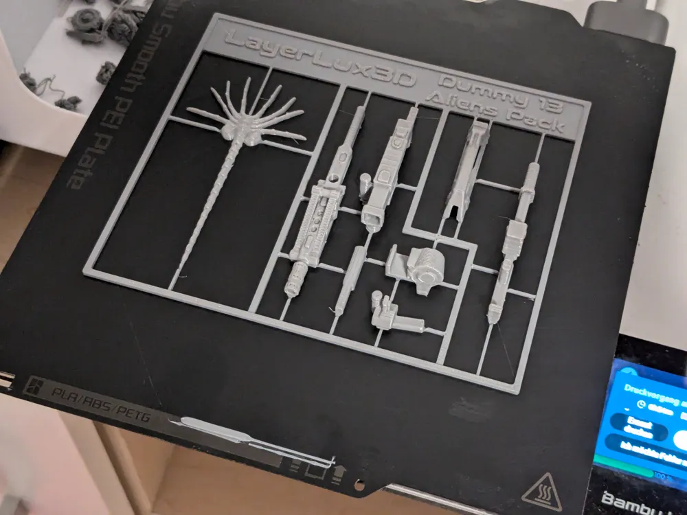 Aliens Weapons Pack for Dummy 13 by LayerLux3D MakerWorld: Download ...