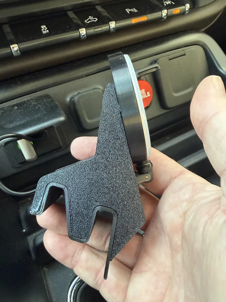 GMC Sierra Chevrolet Silverado MagSafe phone mount - Free 3D Print ...