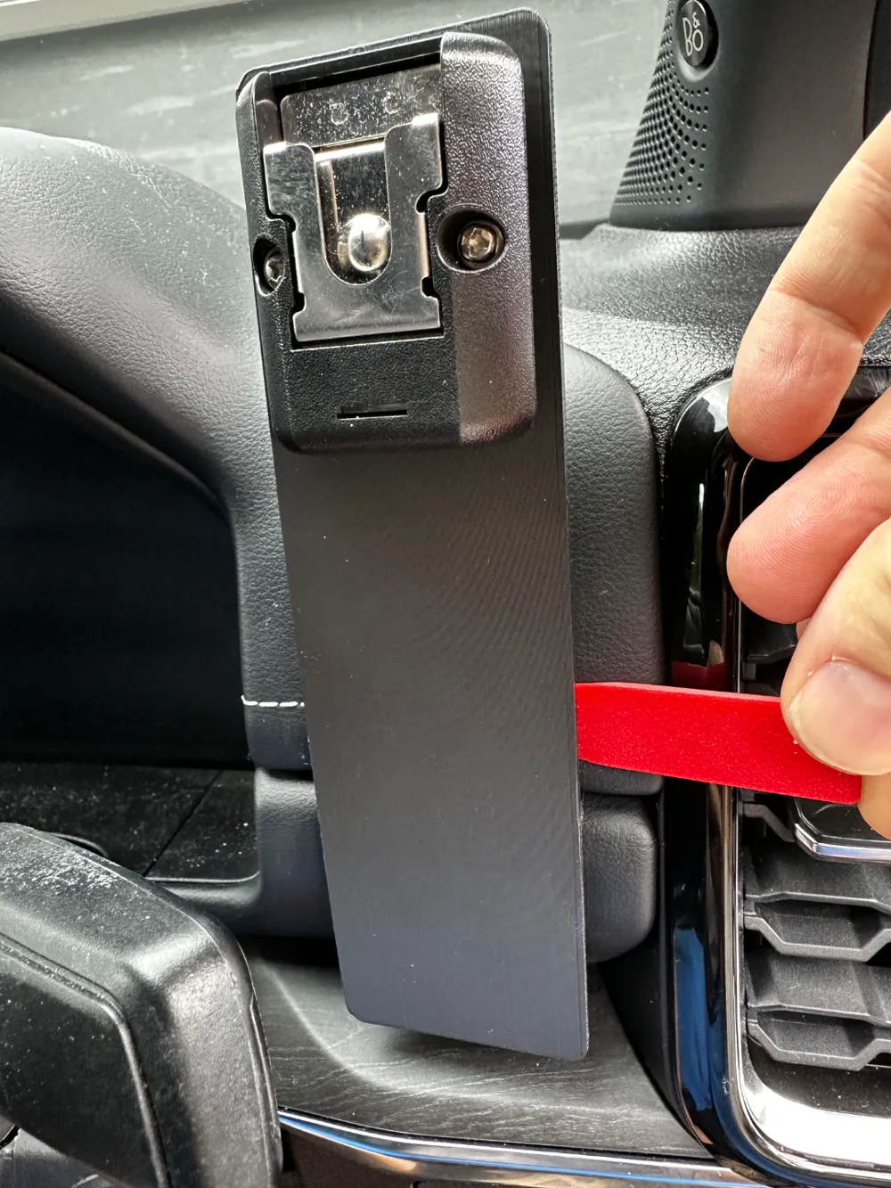 Dash mount bracket right side to suit Ford Everest by Skunkworks 3D ...