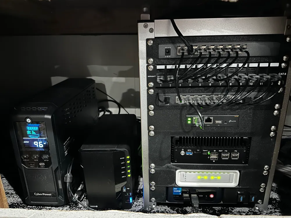 Montaje en rack de servidor/dispositivo de red totalmente paramétrico ...