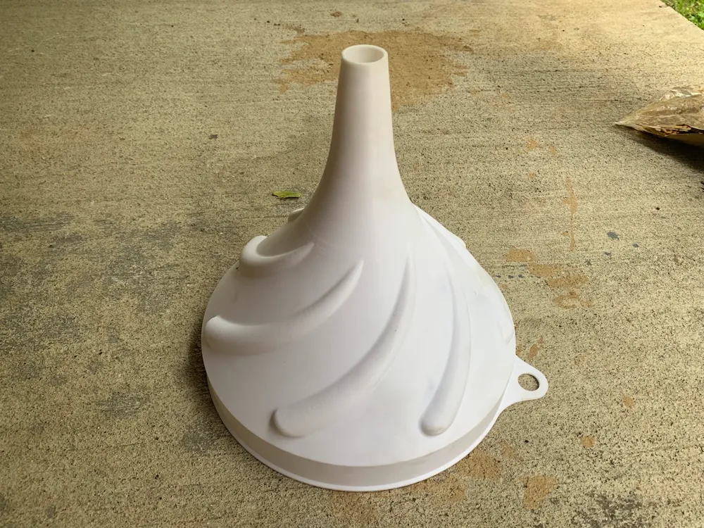 Extra Large Funnel by 0NEMakerWorld: Download Free 3D Models