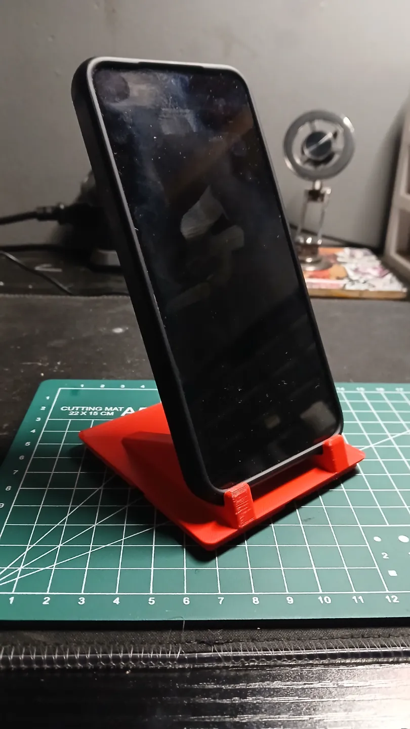 Gridfinity Phone stand 2x2 by @LathanKreative MakerWorld: Download Free ...