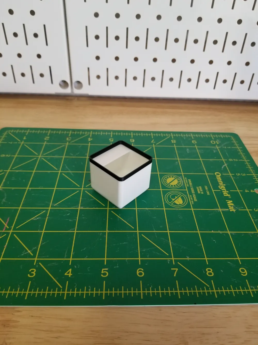 Gridfinity 1x1 With Tab and Scoop by Lee_337 - MakerWorld