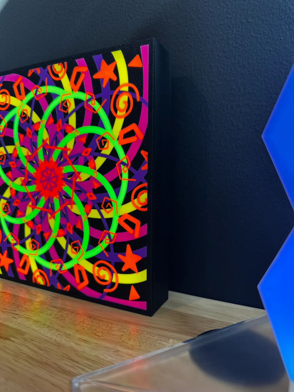 80's Vibe Abstract Light Box by madZalice - MakerWorld