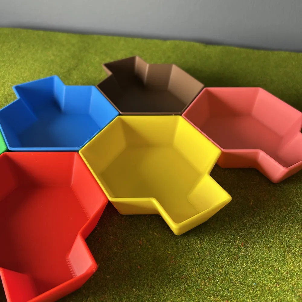 Stackable Hexagon Token Tray with Funnel by AntonFjordsson MakerWorld ...