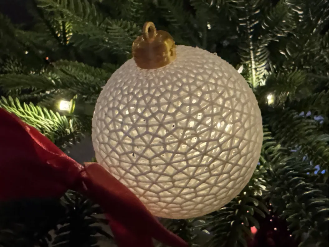 Lattice Christmas Ball Ornament - Accuracy test by Bearygreat ...