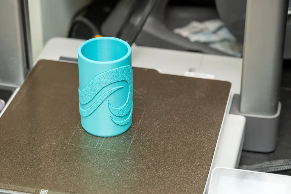 Sleek Pen Holder with Fuzzy Wave Texture by niesch85 - MakerWorld