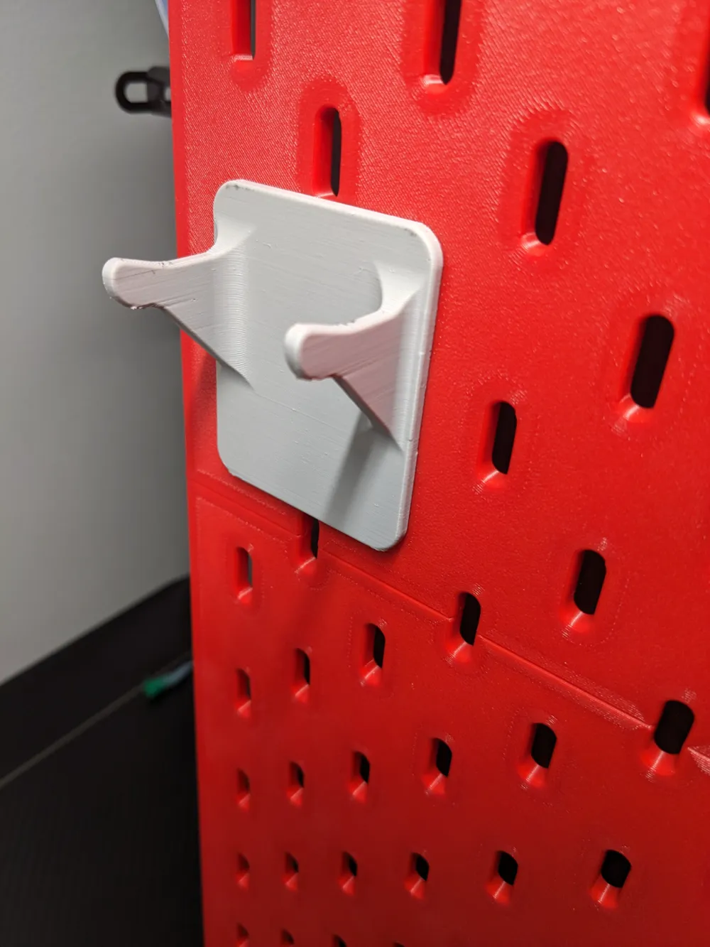 Mallet / Hammer Holder for Ikea Skadis Pegboard by Jaeger - MakerWorld