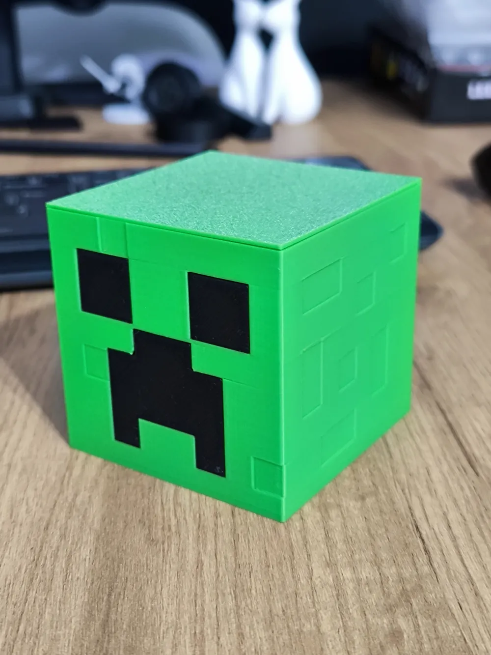 Creeper head tealight lamp led minecraft by Getprinted3D MakerWorld ...
