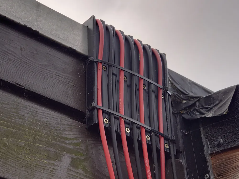 Solar Panel Roof Cable Guide by Jojo MakerWorld: Download Free 3D Models