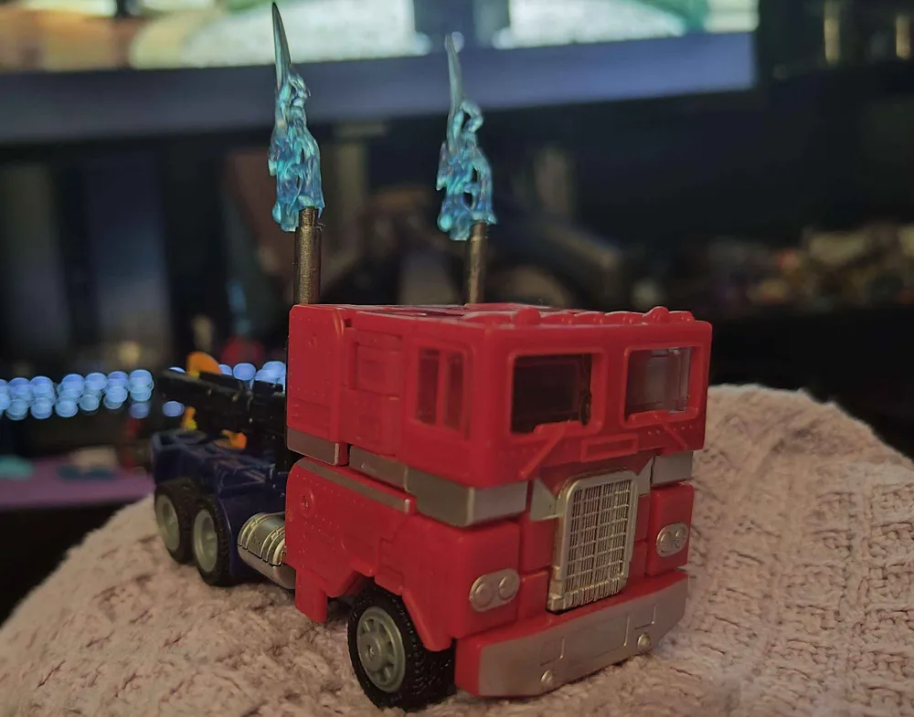 Bloosh Smoke Stacks for Legacy G1 Optimus Prime by Detective Red ...