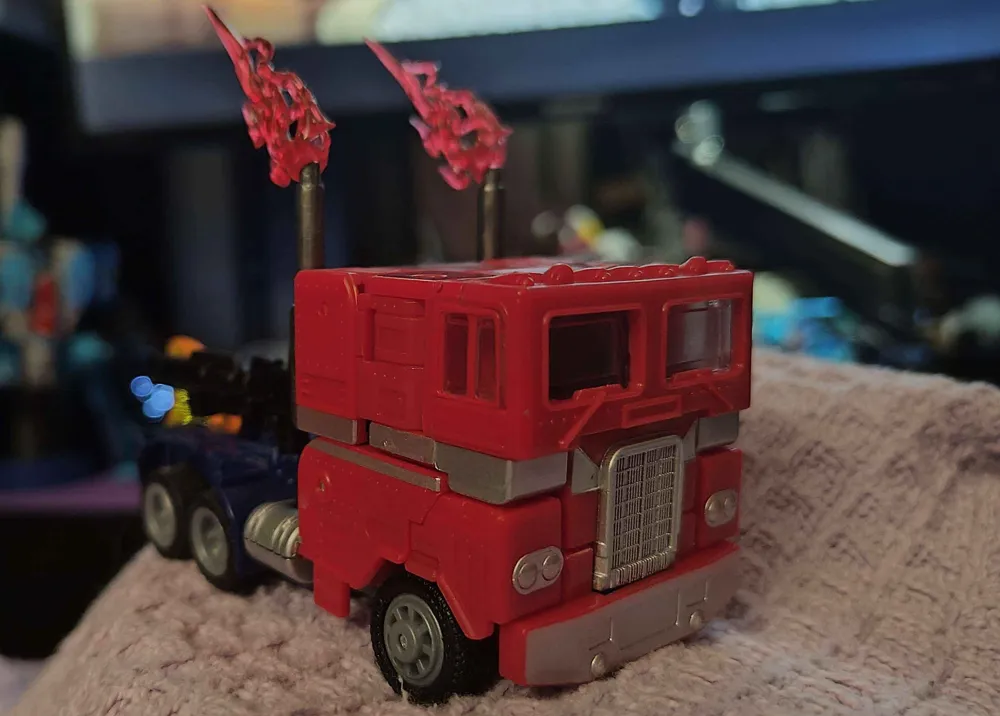 Bloosh Smoke Stacks for Legacy G1 Optimus Prime by Detective Red ...