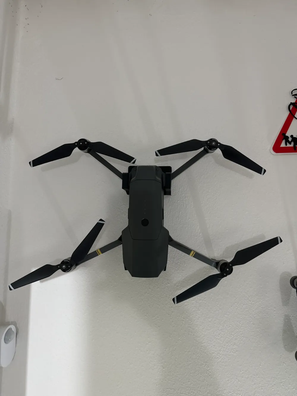 DJI Mavic Pro wall mount by MiK* - MakerWorld