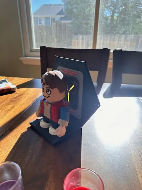 Marty McFly Chunkable Display and Background by dstockto MakerWorld: Download Free 3D Models