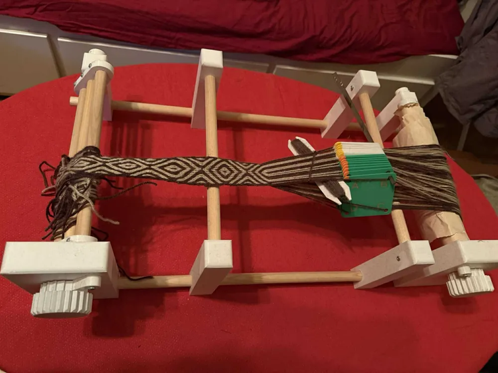 Tablet Weaving Loom by Stanislav MakerWorld: Download Free 3D Models