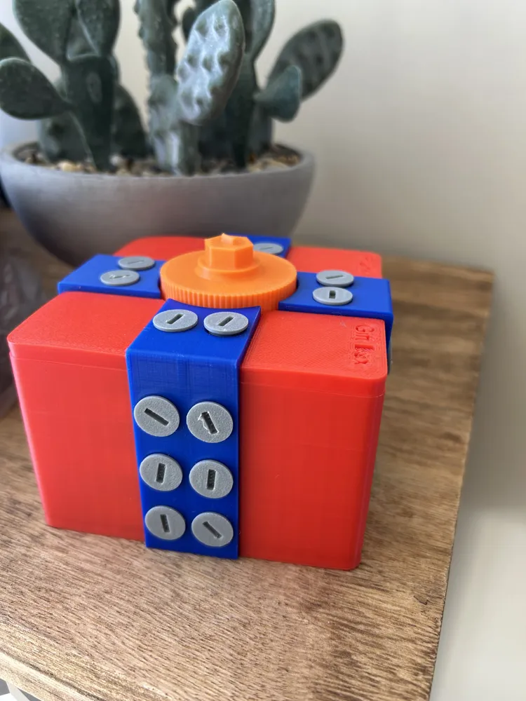 Prank gift box - Free 3D Print Model - MakerWorld