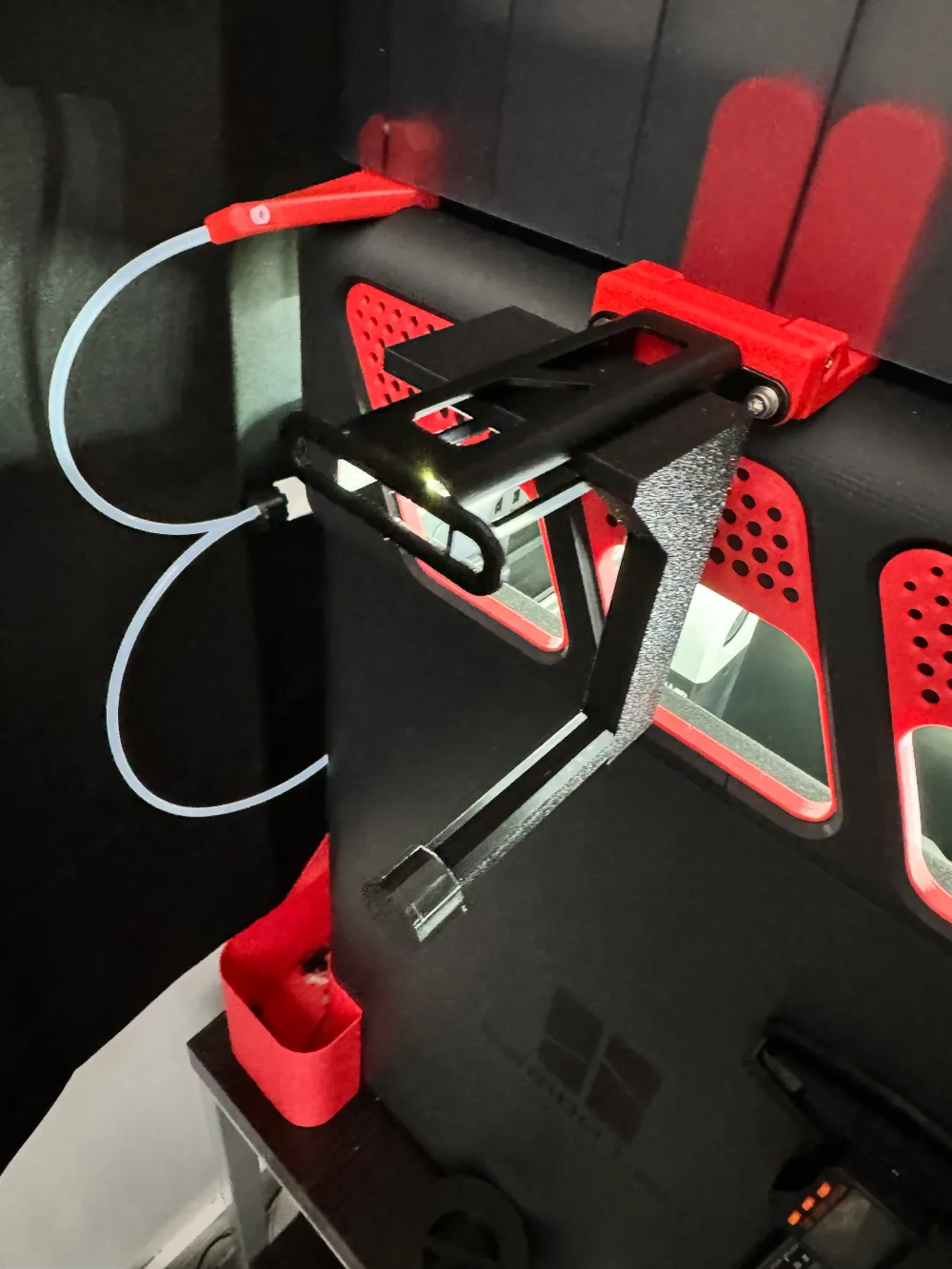 sunlu 250g spool sidemount holder by tdhtdh - MakerWorld