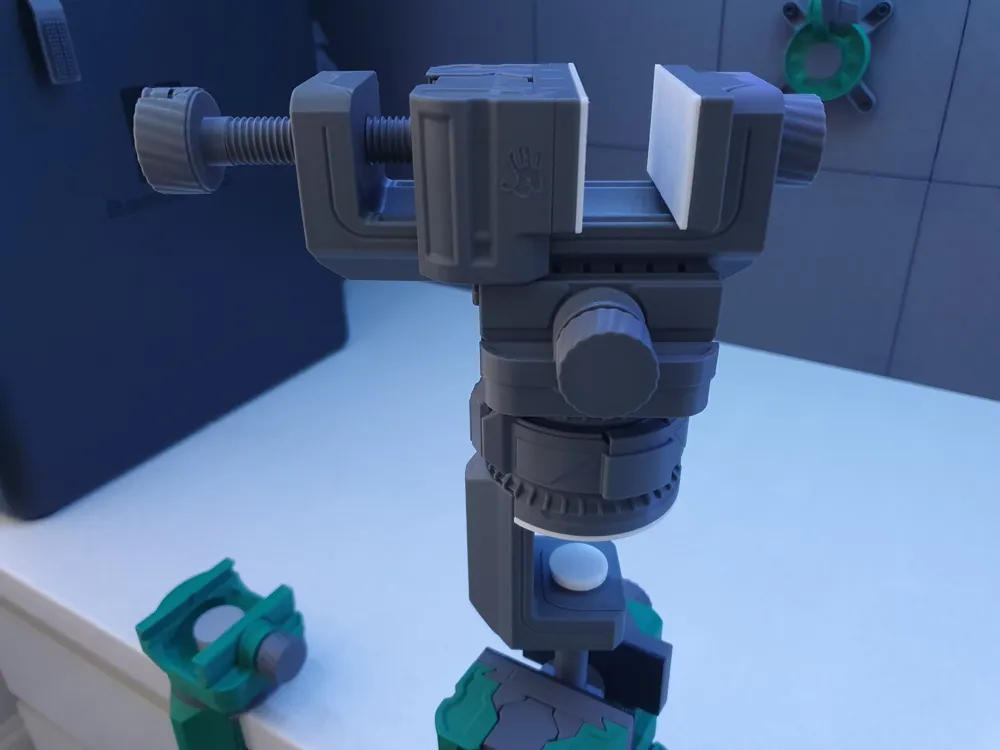 360 SWIVEL VISE by mp5works MakerWorld: Download Free 3D Models