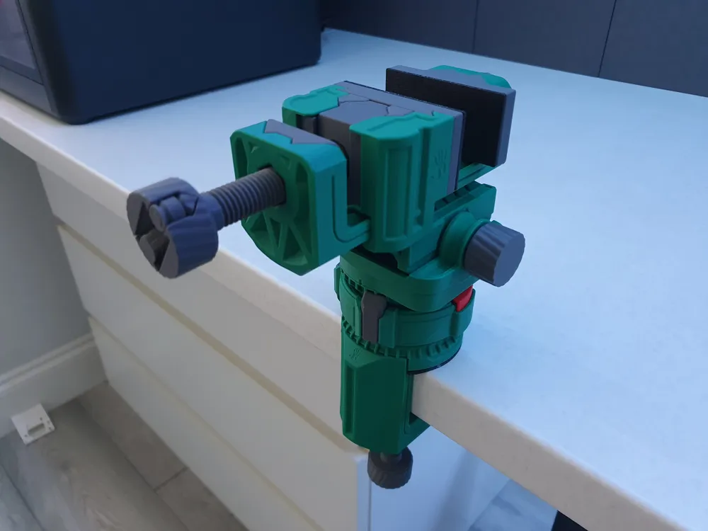 360 SWIVEL VISE - Free 3D Print Model - MakerWorld