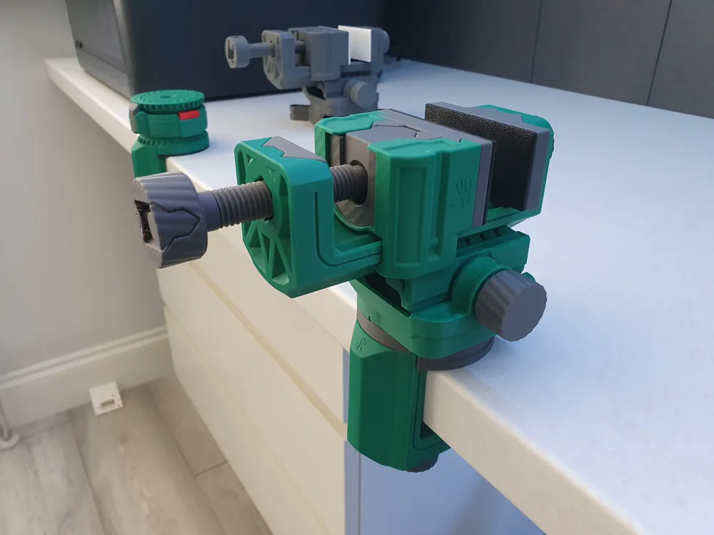 360 SWIVEL VISE - Free 3D Print Model - MakerWorld