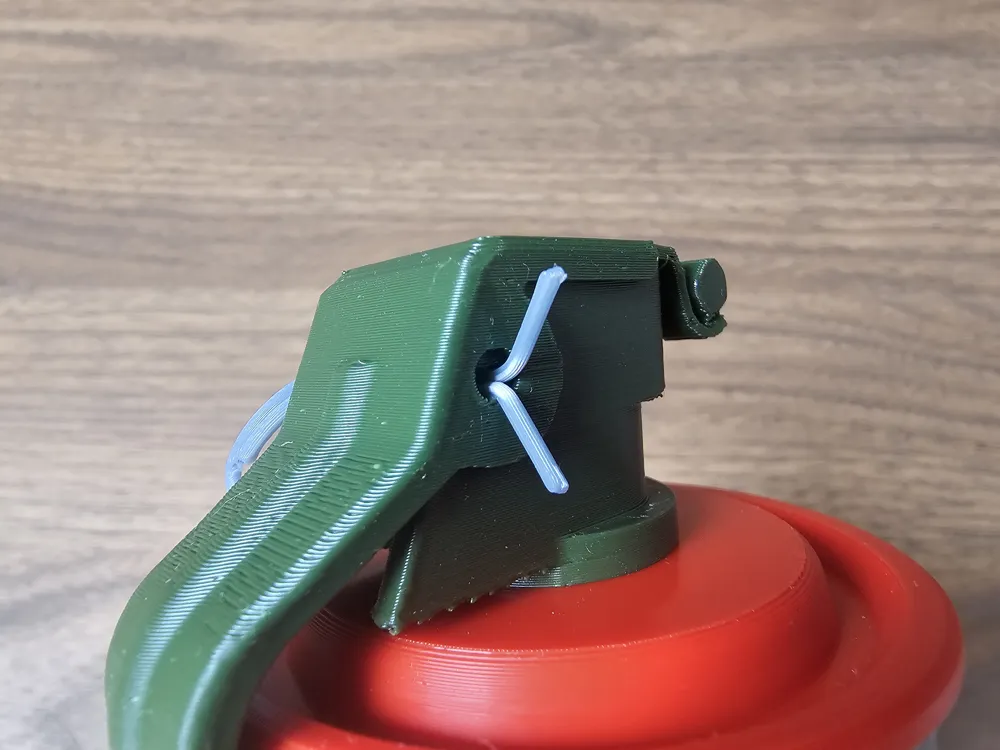 Functional M18 Smoke Grenade Prop (with Storage) - Free 3D Print Model ...
