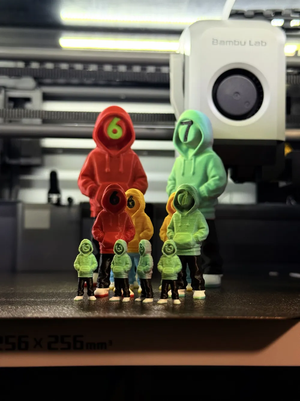 6 7 Customizable Urban Figures! - Free 3D Print Model - MakerWorld