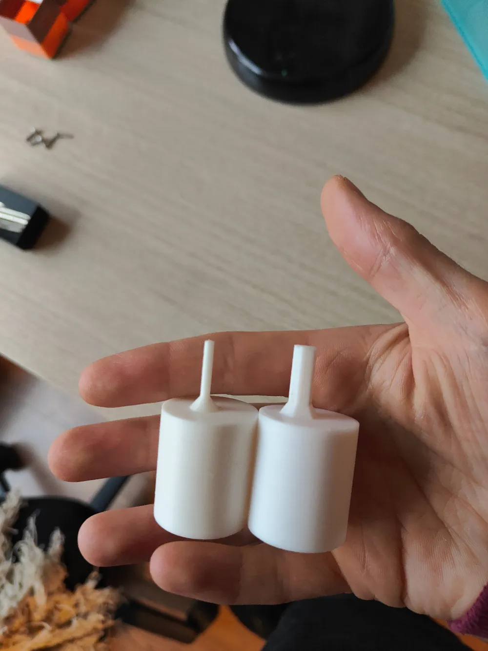 Miniature paint mixing Dremel attachment (Vallejo) by quintenmyth ...