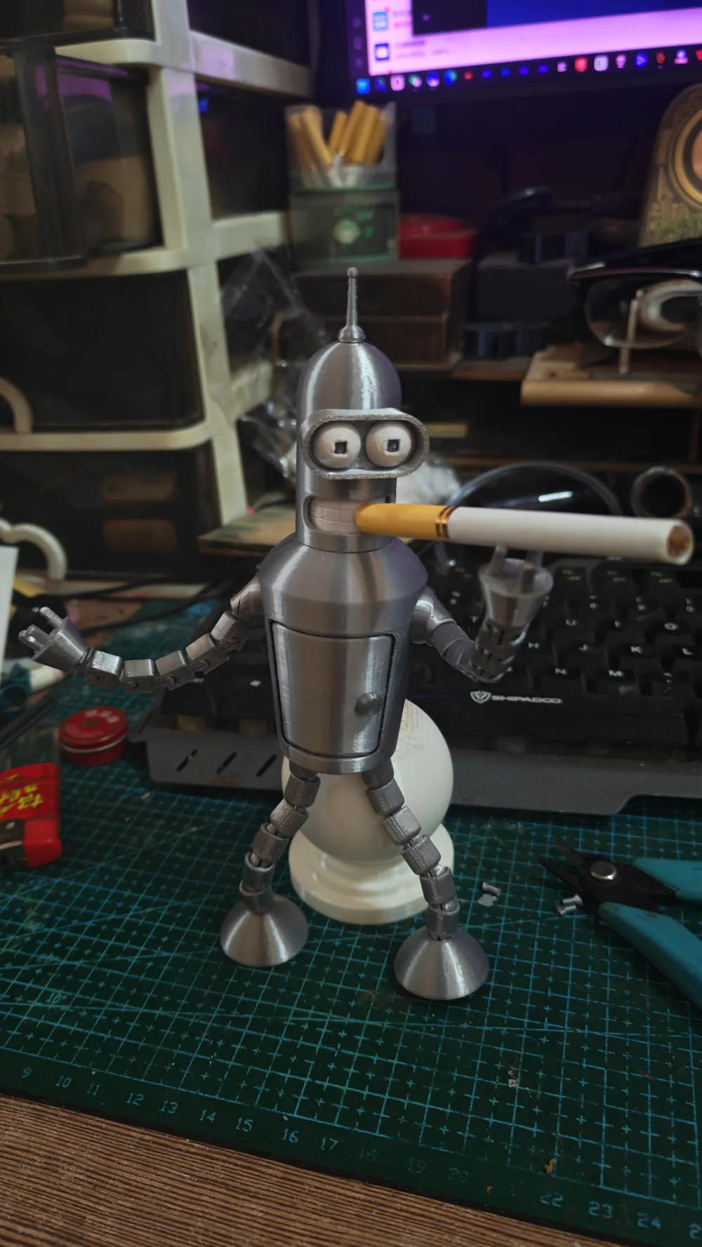 Bender totalmente articulado - Modelo de impresión 3D gratuito - MakerWorld