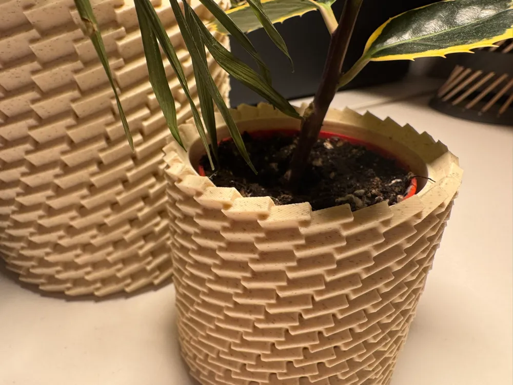 Parametric bricks pot - twist and lock drip tray by cpbf - MakerWorld