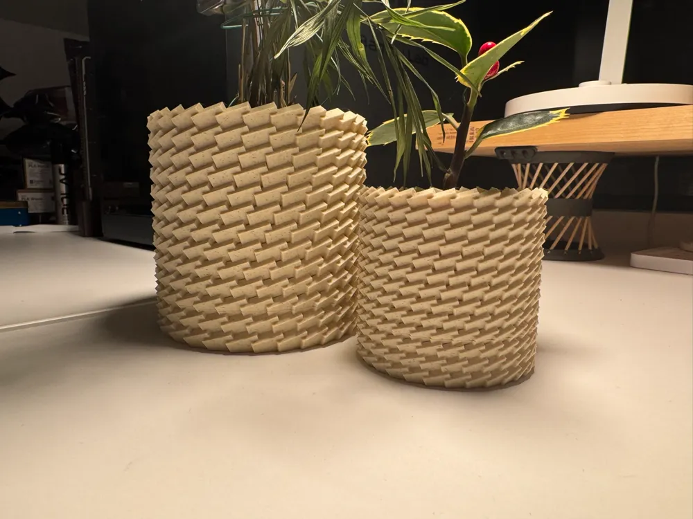 Parametric bricks pot - twist and lock drip tray by cpbf MakerWorld ...