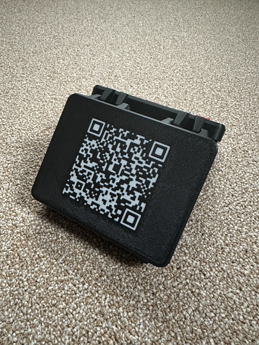 Uno No Mercy Box with QR code in German/Deutsch Remixed by Magr099 - MakerWorld