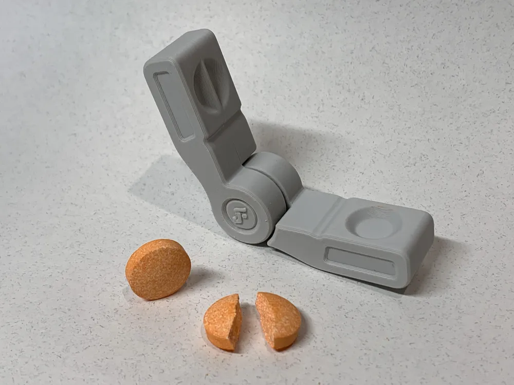 Mini Pill Splitter - Free 3D Print Model - MakerWorld