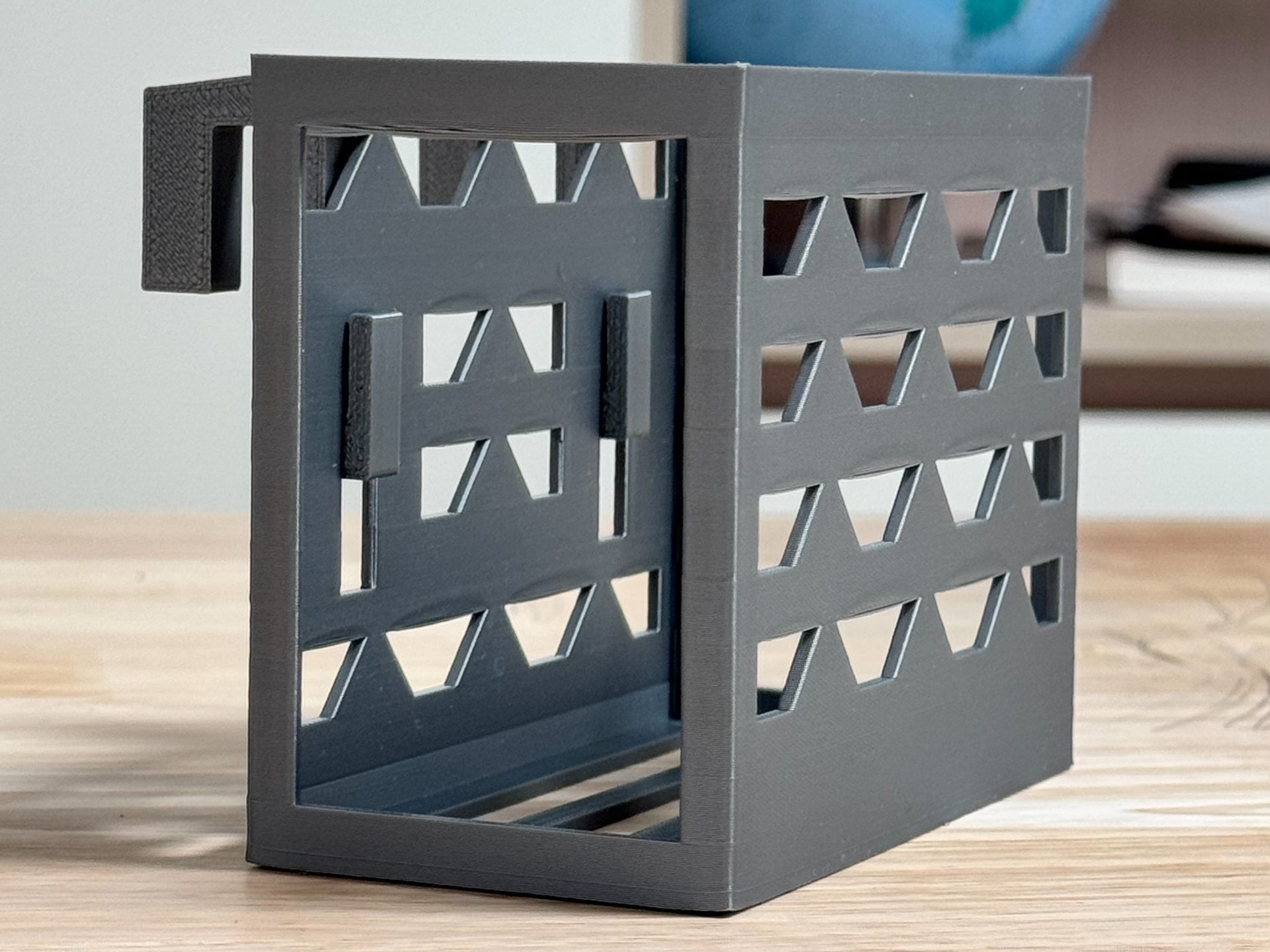 Wet/Dry Zone Organizer Basket by ChanelTang MakerWorld: Download Free ...