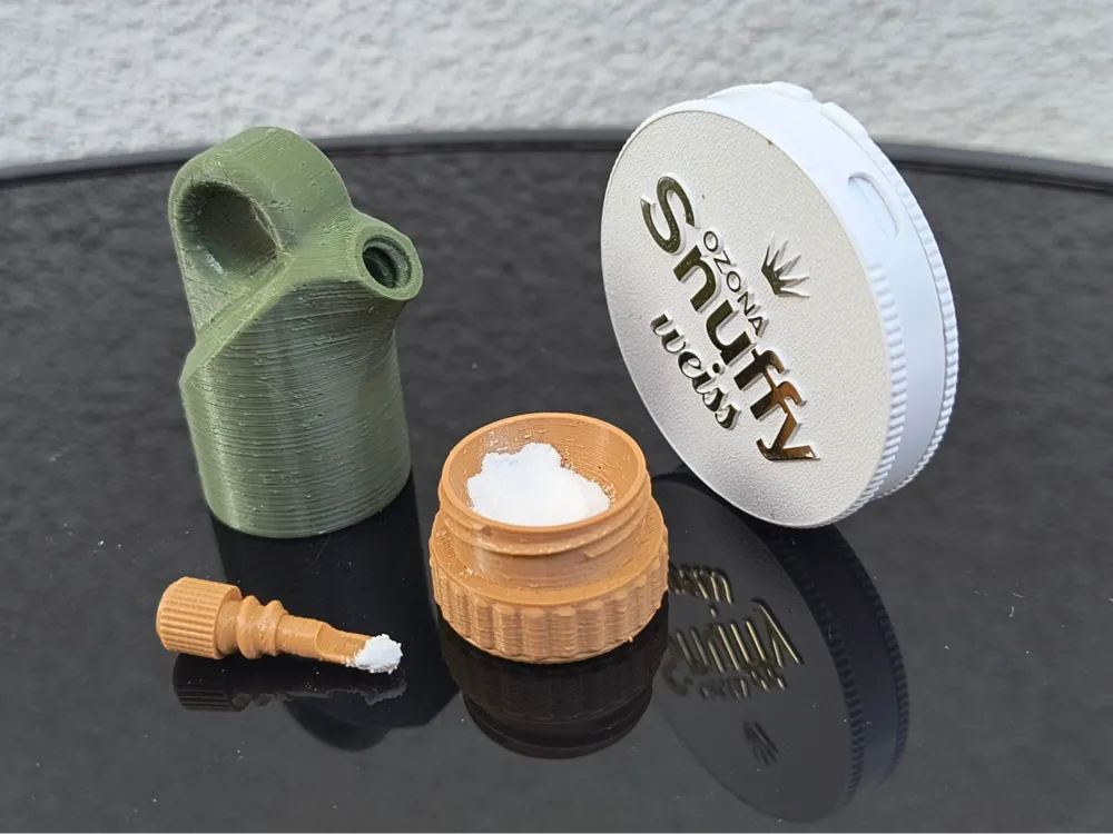 Keychain Snuff Container with Spoon - Free 3D Print Model - MakerWorld