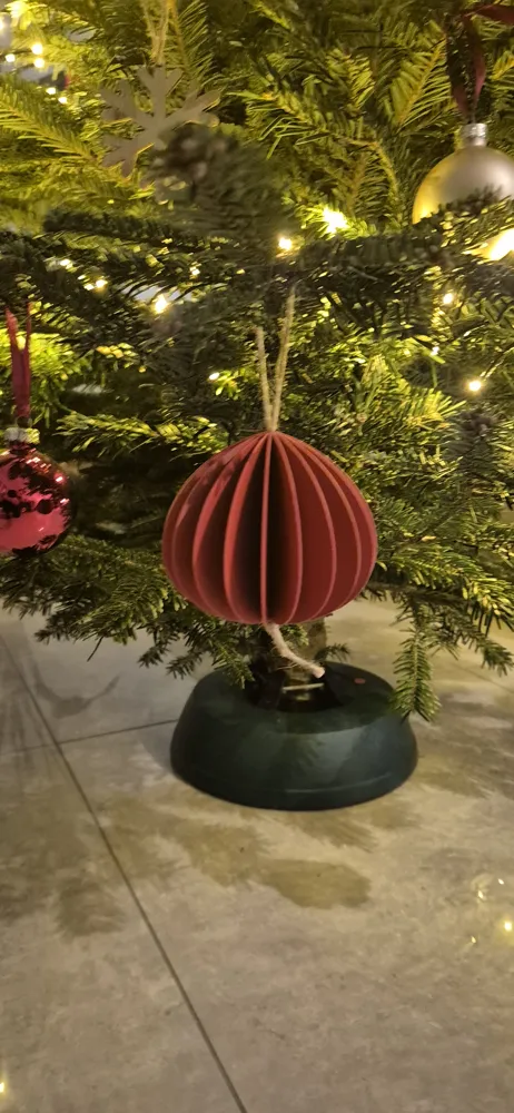 Christmas tree ornament in ball shape - MakerWorld 3D Model | 3Drop