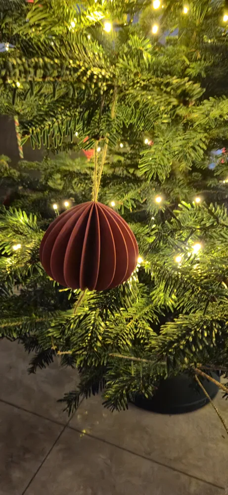 Christmas tree ornament in ball shape - MakerWorld 3D Model | 3Drop