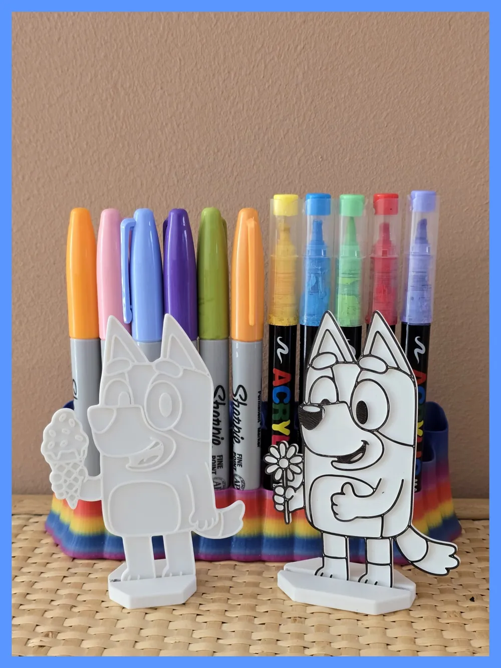Colorear flores de Bluey: Un divertido regalo DIY sin AMS - Modelo de ...