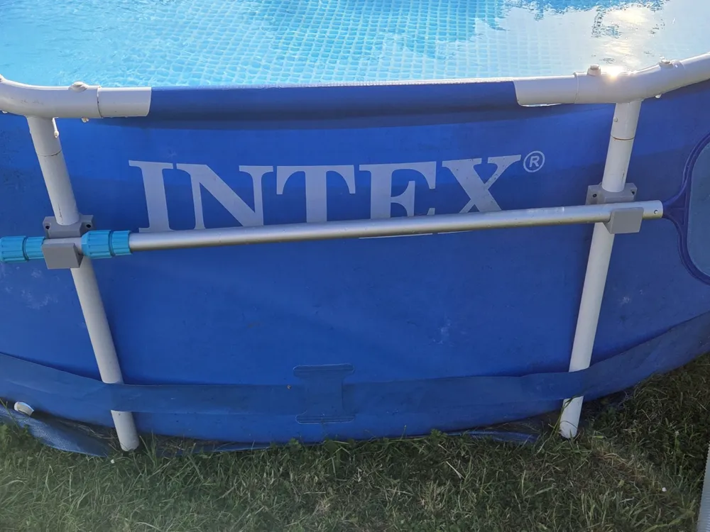 pool skimmer pole mount for Intex / Bestway pools by StarBuck ...